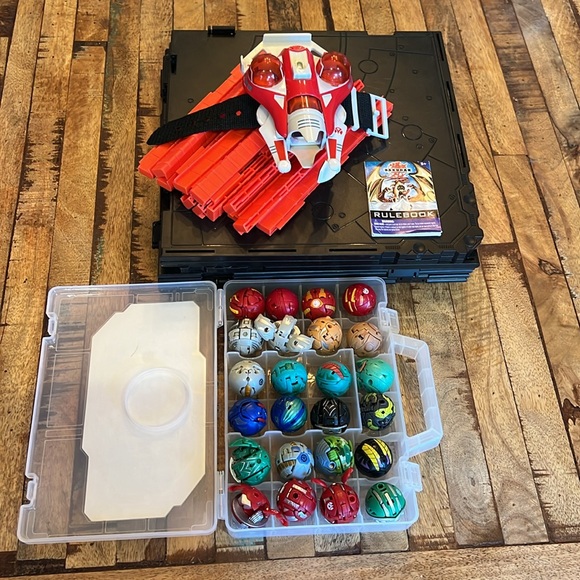 None | Toys | Huge Bakugan Lot Battle Arena Wrist Launcher 24 Bakugan ...